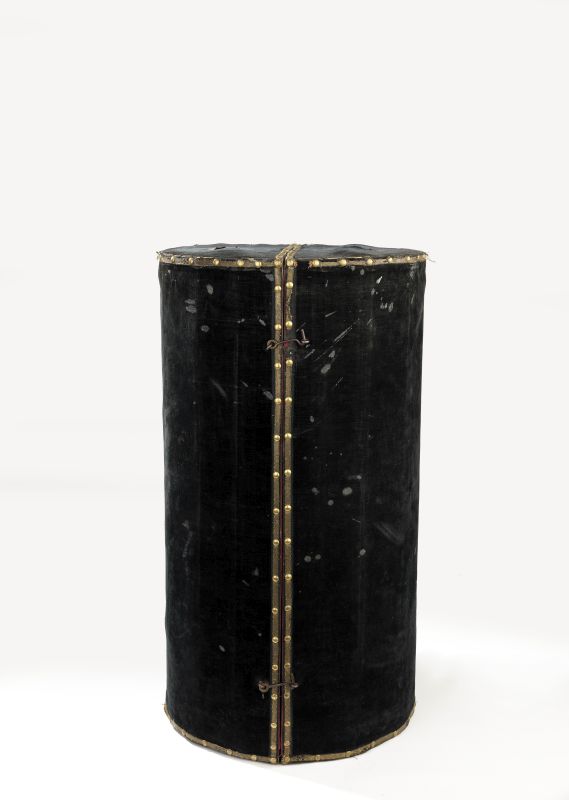Velvet-covered Torah scroll case and finials from Georgia | The Israel ...
