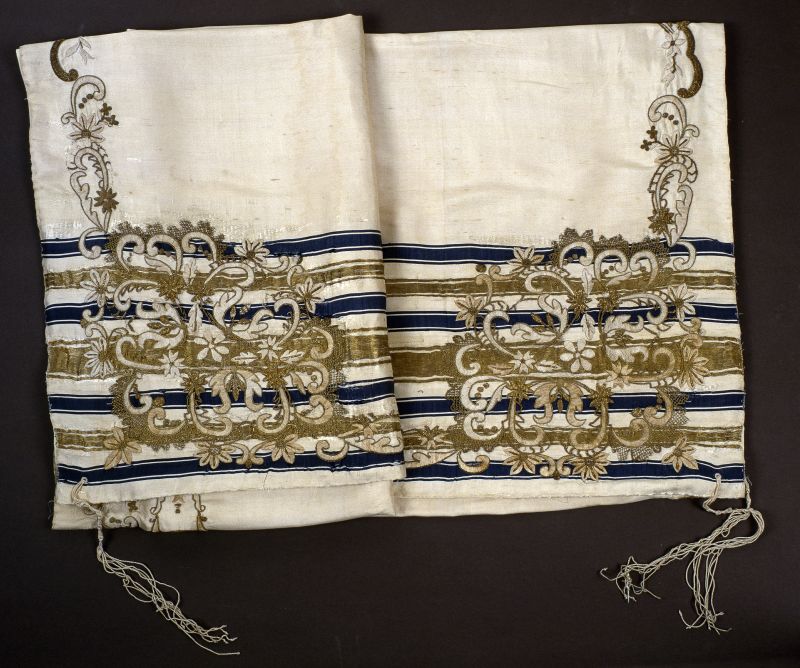 Prayer shawl (tallit) | The Israel Museum, Jerusalem