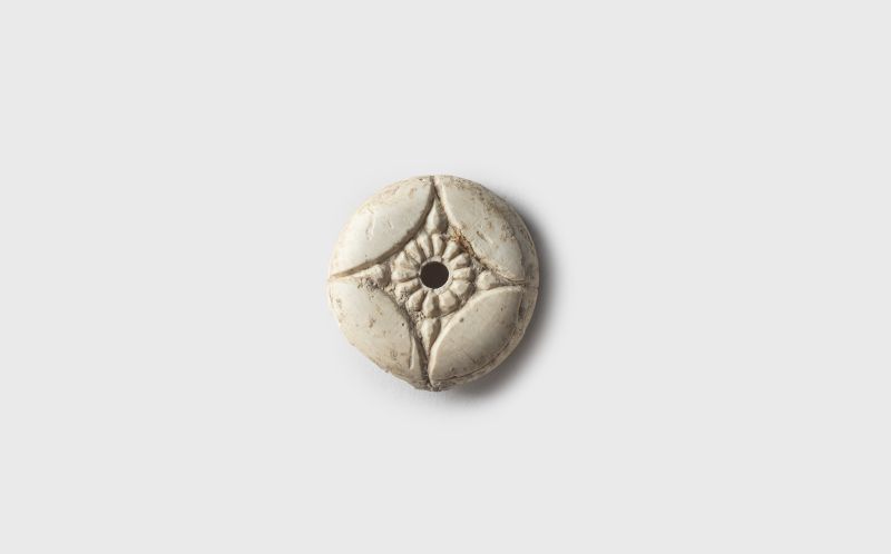 Furniture inlay: floral knob | The Israel Museum, Jerusalem