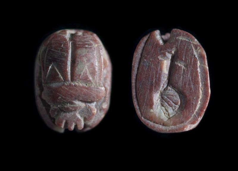 Scarab displaying a "nefer" sign | The Israel Museum, Jerusalem