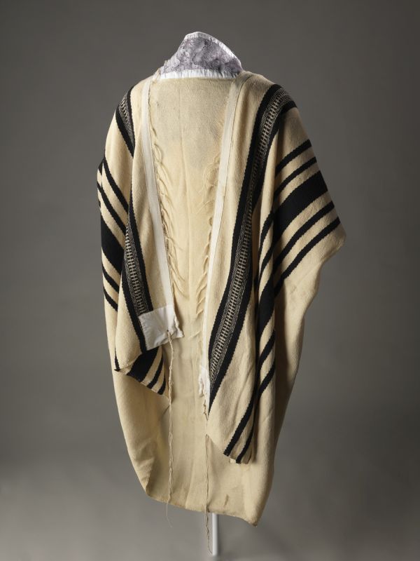 Terkisher tallis ("Turkish" prayer shawl) | The Israel Museum, Jerusalem