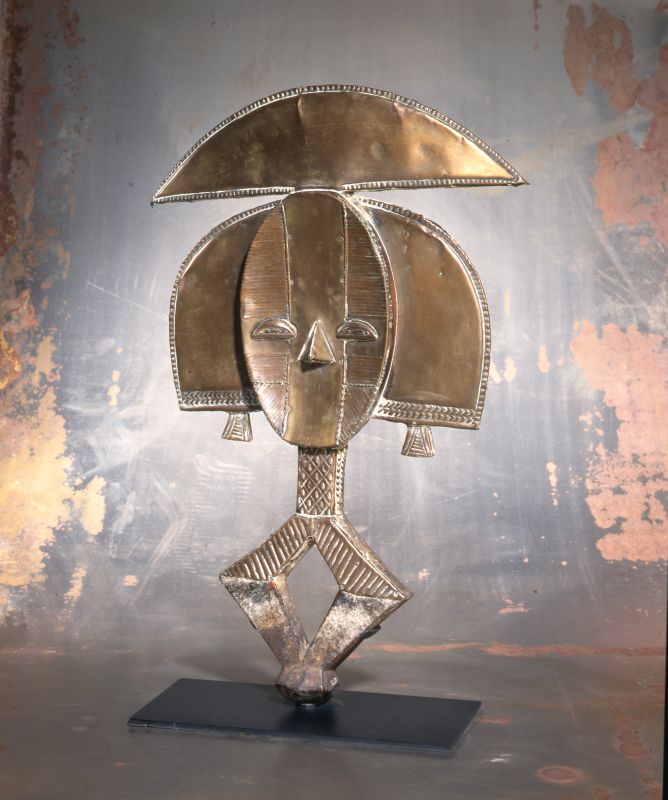 Reliquary guardian figure (mbulu ngulu) | The Israel Museum, Jerusalem